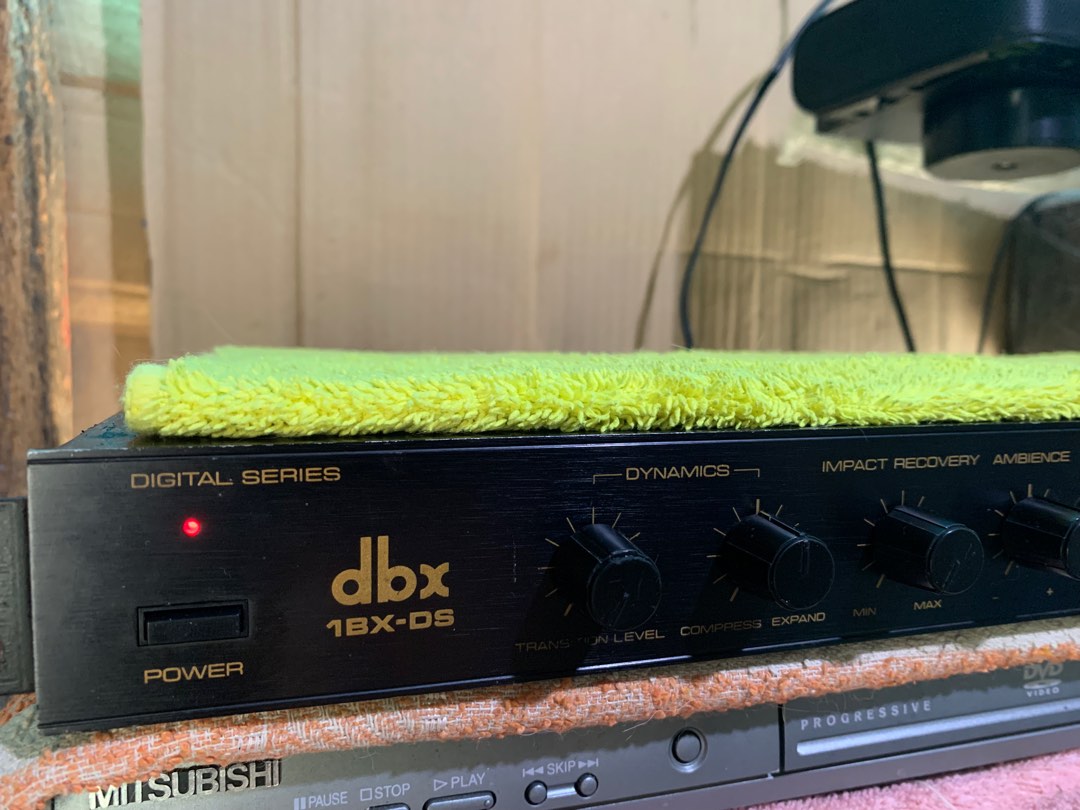 DEFECTIVE DBX 1 BAND DYNAMIC RANGE CONTROLLER 1BX-DS AC 220 VOLTS 50/60 HZ 10 WATTS MADE IN ...