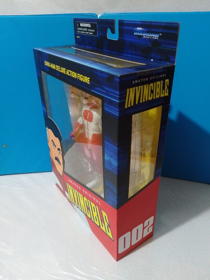 Diamond Select Toys Invincible (Amazon Original) OMNI-MAN Action Figure ...
