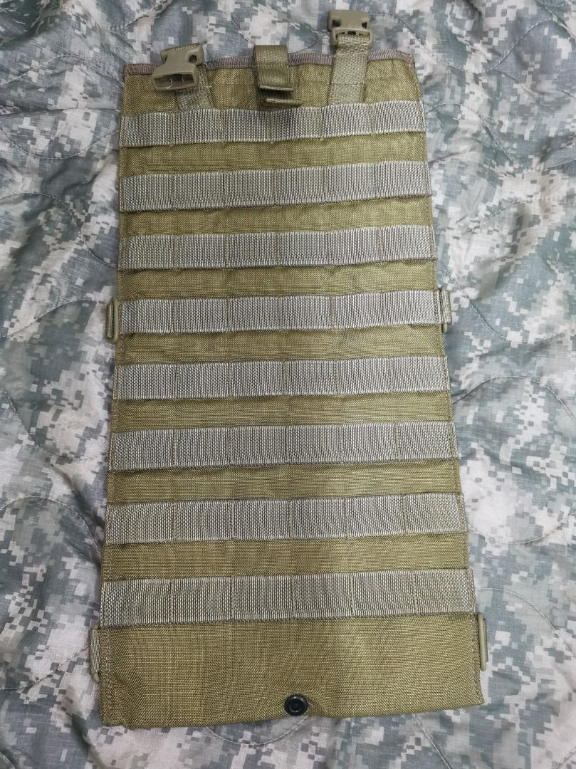 Eagle Industries Hydration Carrier Khaki, 120 oz, USGI, Men's Fashion ...