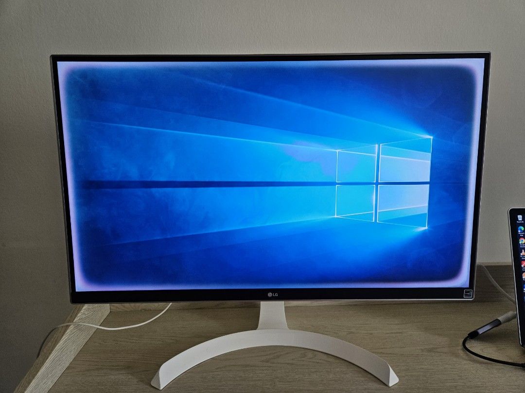 FS: LG 27" 4K monitor - Faulty (see pics), Computers & Tech, Parts ...