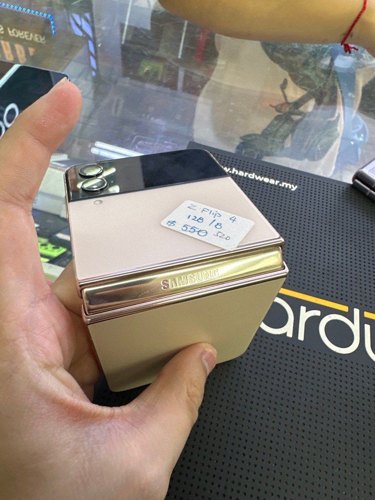 Galaxy Z Flip 4 Pink Gold 128GB, Mobile Phones & Gadgets, Mobile Phones ...