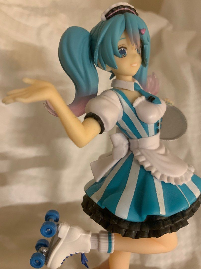 Hatsune miku diner rollerskate figure, Hobbies & Toys, Toys & Games on ...