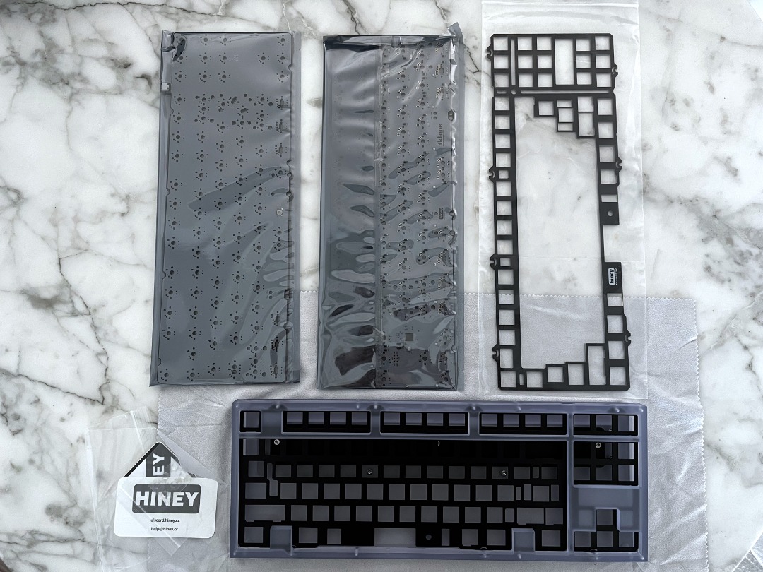 Hiney TKL One Frost PC w/ extras, Computers & Tech, Parts & Accessories ...