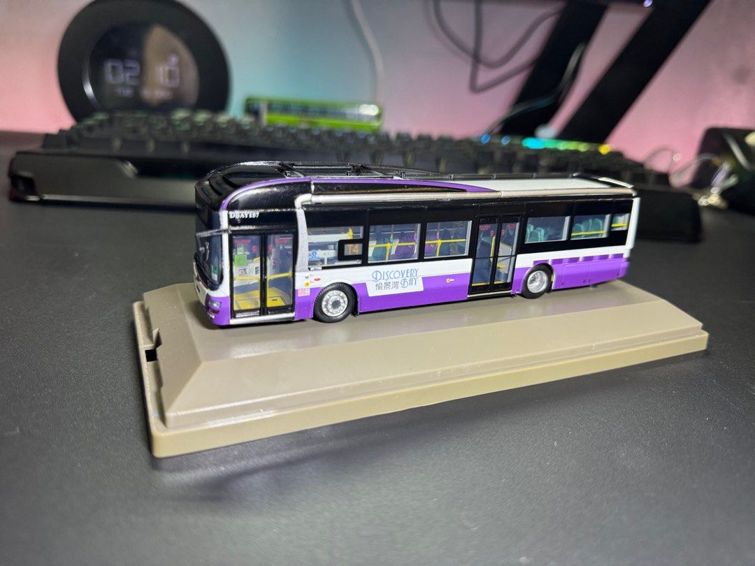 HK 1/76 Discovery Bay MAN A22 Bus model, Hobbies & Toys, Memorabilia ...