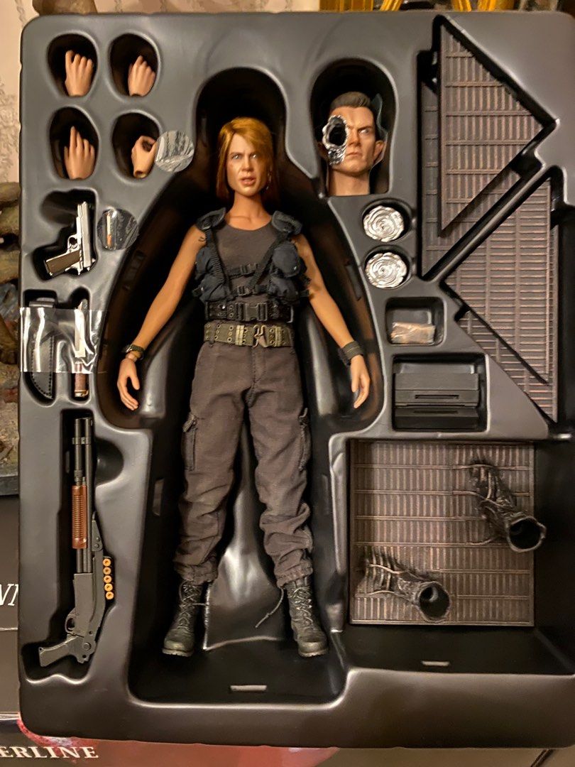 Hot Toys 1/6 Terminator 2 T-1000 Sarah Connor Disguise MMS125 Action ...