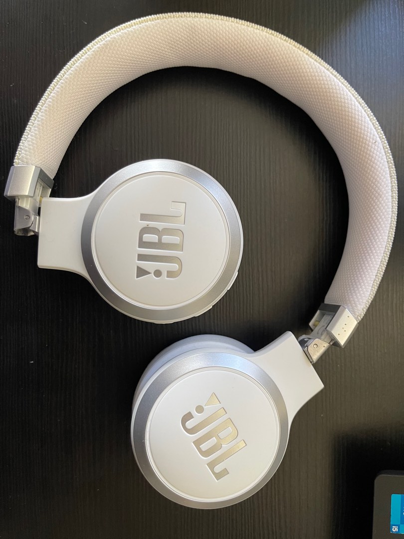 JBL Live 400 BT, Audio, Headphones & Headsets on Carousell