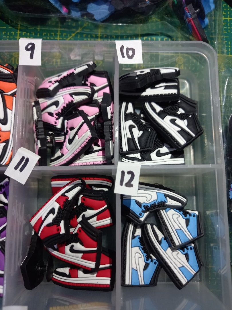 Jibbitz Nike Air Jordan 1, Men's Fashion, Footwear, Shoe inserts ...