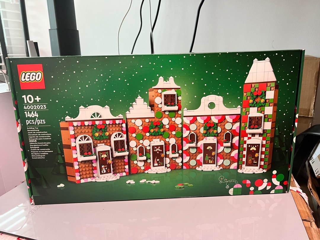 Lego exclusive employee set 4002023 gingerbread house, Hobbies & Toys ...