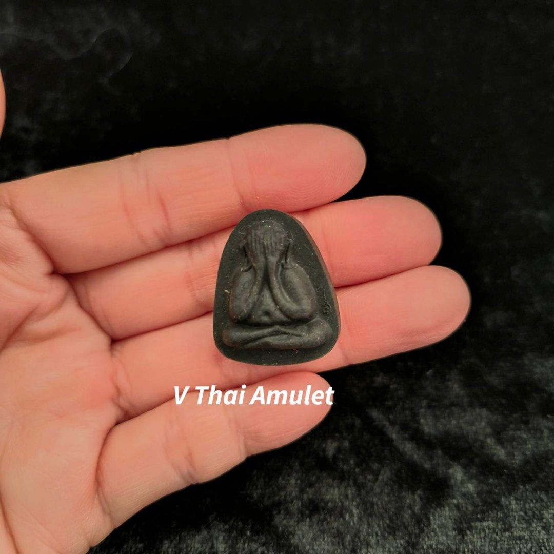 LP Toh Wat Pradoochimplee Set 3 Famous Wealthy Amulet, Hobbies & Toys ...