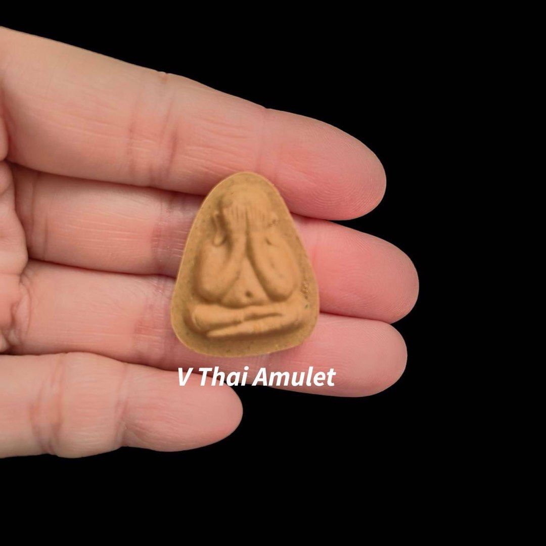 LP Toh Wat Pradoochimplee Set 3 Famous Wealthy Amulet, Hobbies & Toys ...