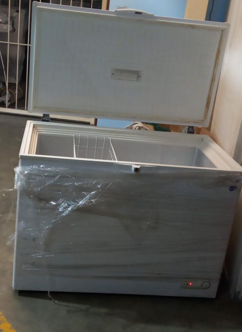 Mistral Chest Freezer MFC327A, TV & Home Appliances, Kitchen Appliances ...