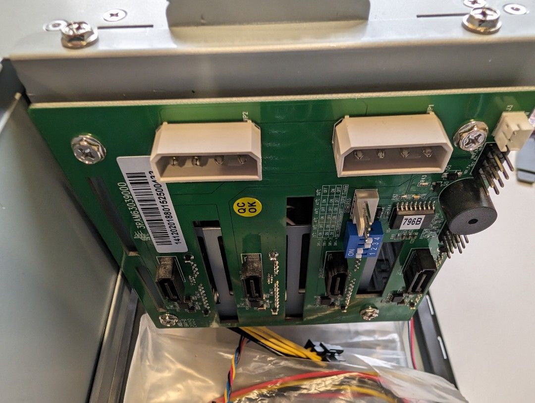 NAS casing (chassis) Inwill MS04 4-bay Nas case, Computers & Tech ...