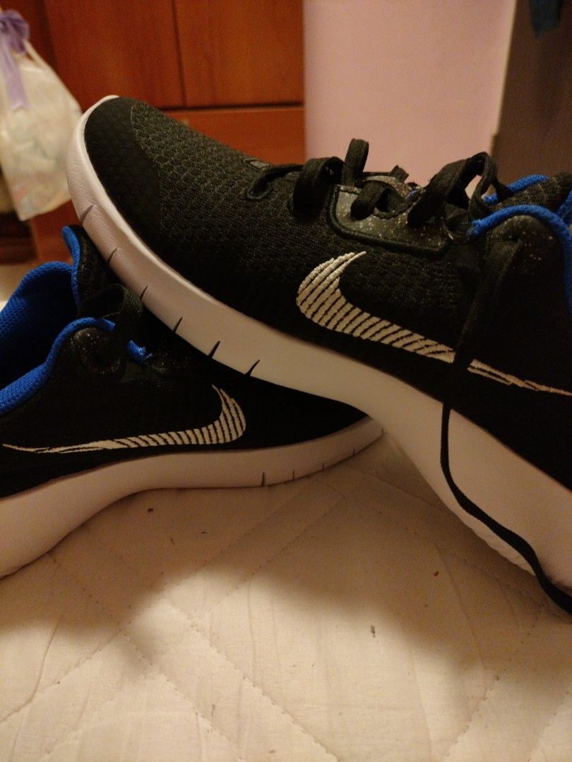 Nike Flexi run, Women's Fashion, Footwear, Sneakers on Carousell