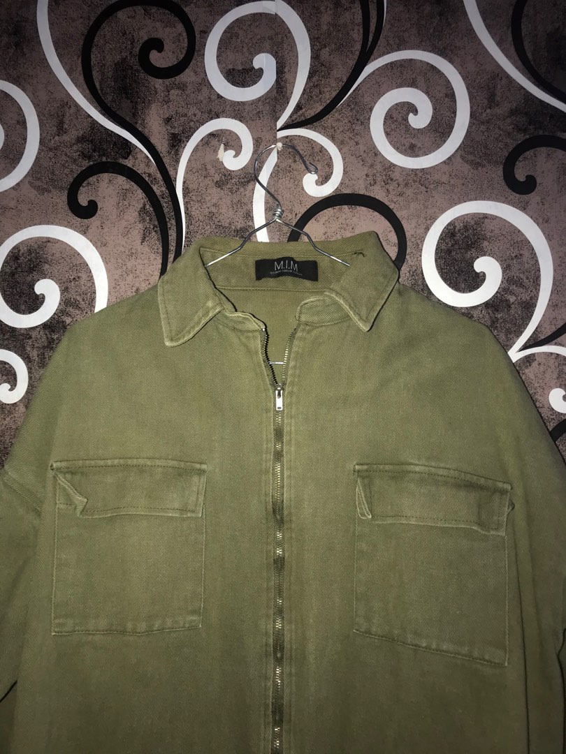 Outer zipper jeans ijo army, Fesyen Pria, Pakaian , Atasan di Carousell