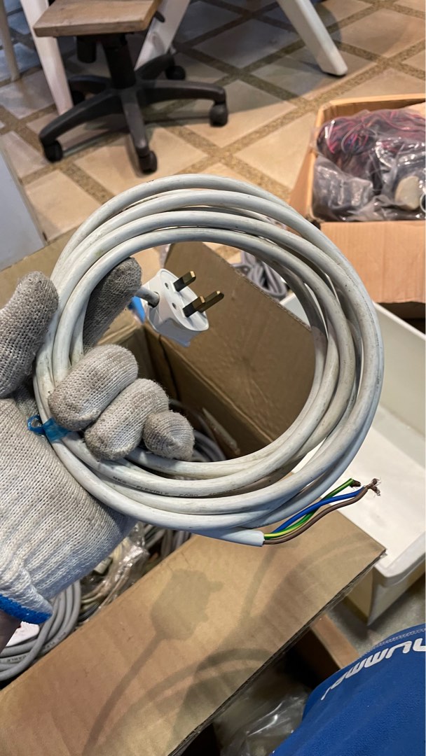 Power extension cable with 3-pin plug ; no socket, Computers & Tech ...