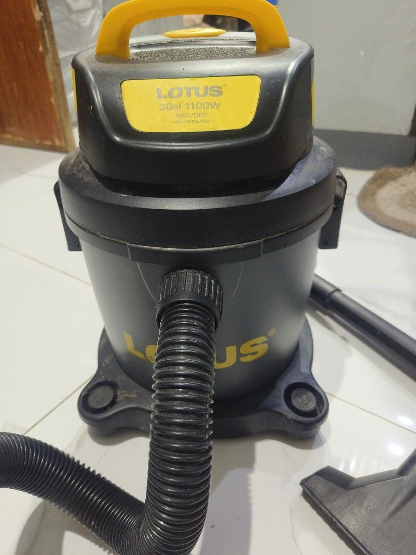 Preloved heavy duty vacuum, TV & Home Appliances, Vacuum Cleaner ...