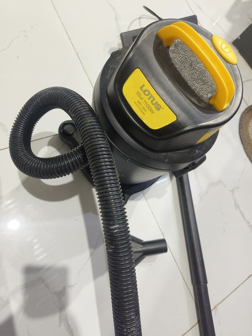 Preloved heavy duty vacuum, TV & Home Appliances, Vacuum Cleaner ...