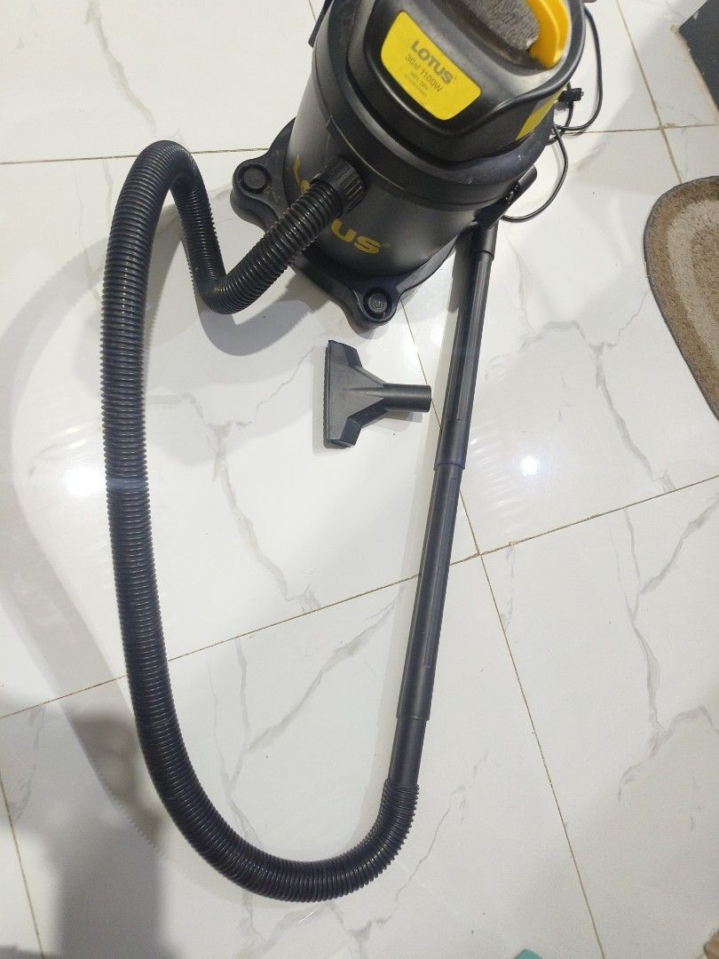 Preloved heavy duty vacuum, TV & Home Appliances, Vacuum Cleaner ...