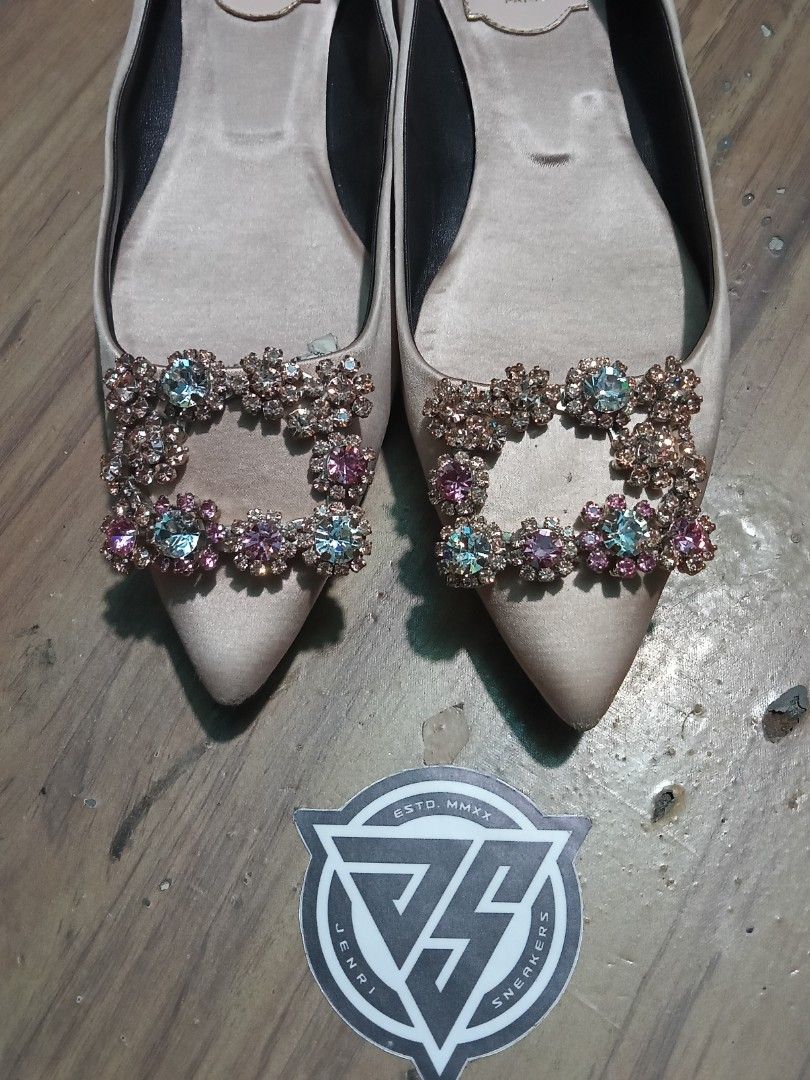 Sepatu Shoes Roger Vivier Paris, Fesyen Wanita, Sepatu di Carousell