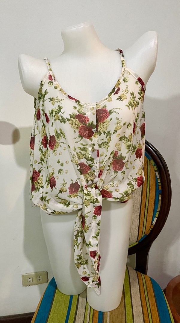 Sexy bolero top, Women's Fashion, Tops, Blouses on Carousell