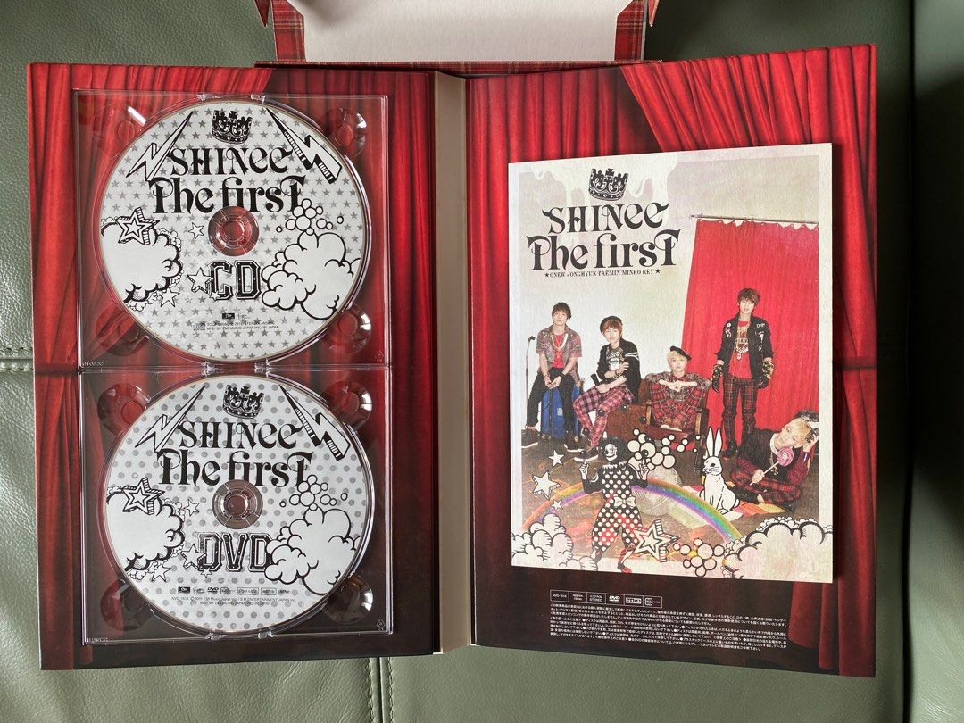 SHINee 日版 the first box set/初回限定盤, 興趣及遊戲, 收藏品及紀念品, 韓流 - Carousell