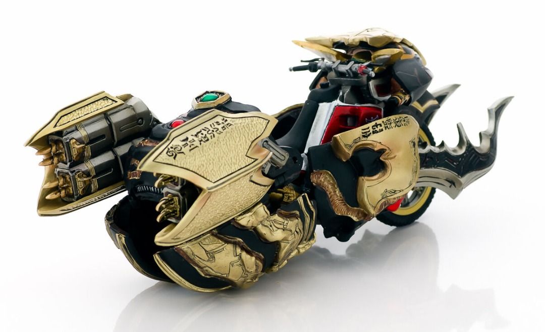 SIC kiwami Kuuga Rising Mighty Beatchaser 2000 & Gouram [S.I.C. kiwami ...