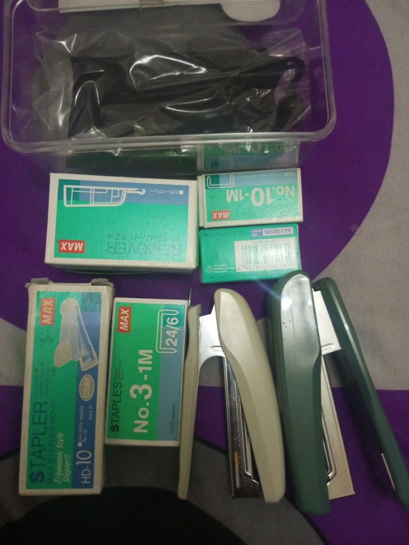 Stationery *stapler besar + isi + clips ( take all ), Barang Yang Dicari di Carousell