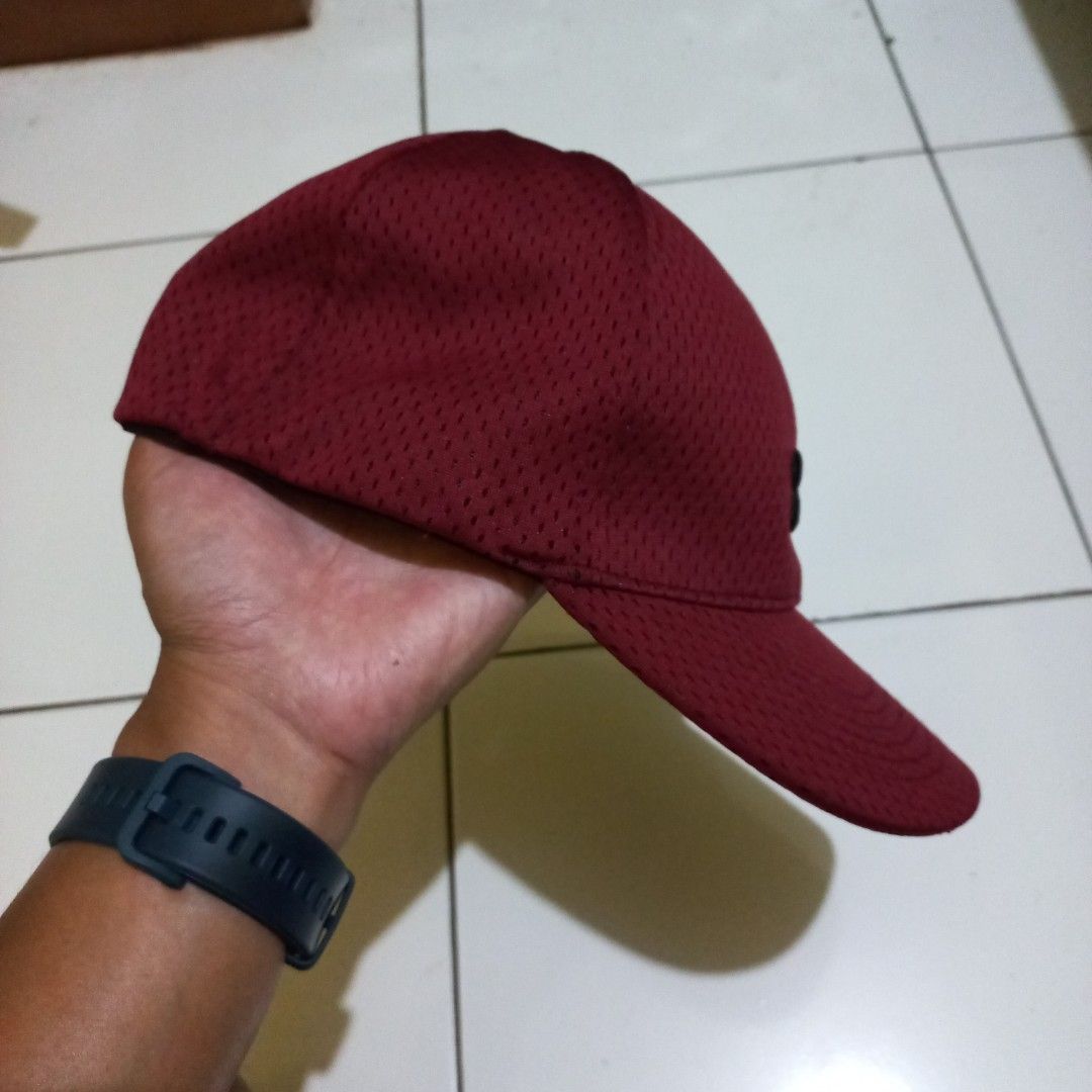 Topi under armour Original ALl size, Fesyen Pria, Aksesoris, Topi di ...