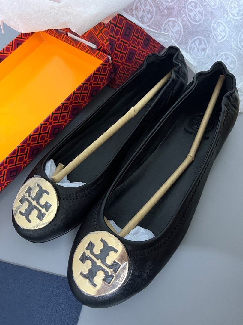 Tory Burch black covered toes flats with gold logo, Women's Fashion ...