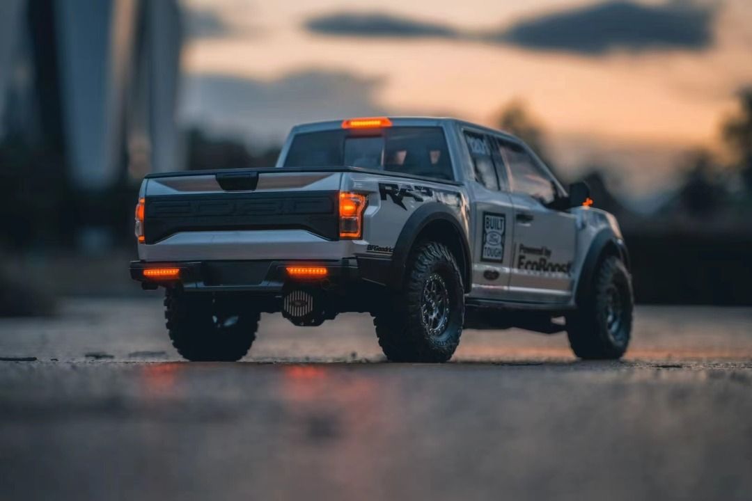 TRACTION HOBBY 1/8 FORD F150 RAPTOR RTR 2-4S W HOBBYWING ELECTRONICS ...