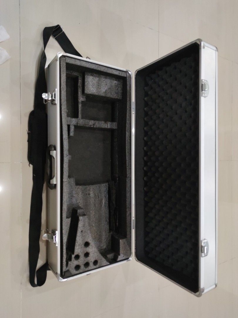 Trex 450 Helicopter + box, Hobbies & Toys, Toys & Games on Carousell