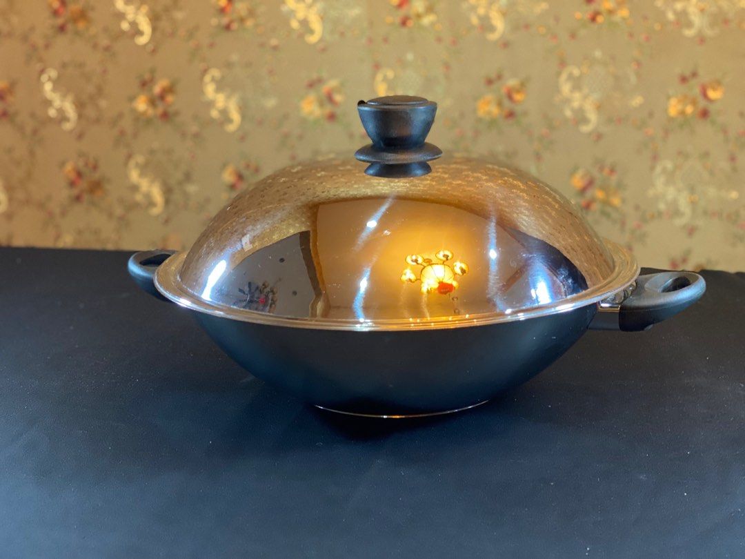 Tupperware wok, Furniture & Home Living, Kitchenware & Tableware ...