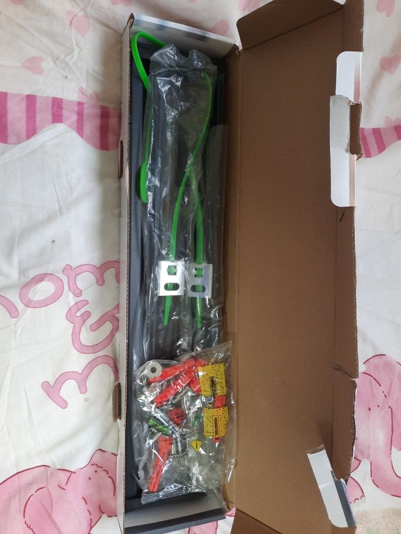 Universal wall tv rack, TV & Home Appliances, TV & Entertainment, TV ...