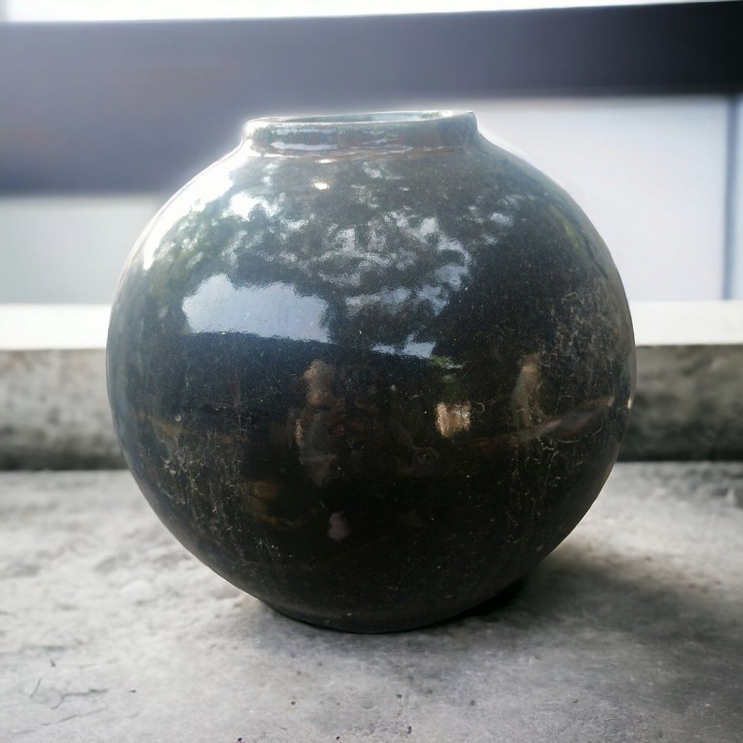 Vas Bunga Batu Teraso Bola Limited, Barang Yang Dicari di Carousell