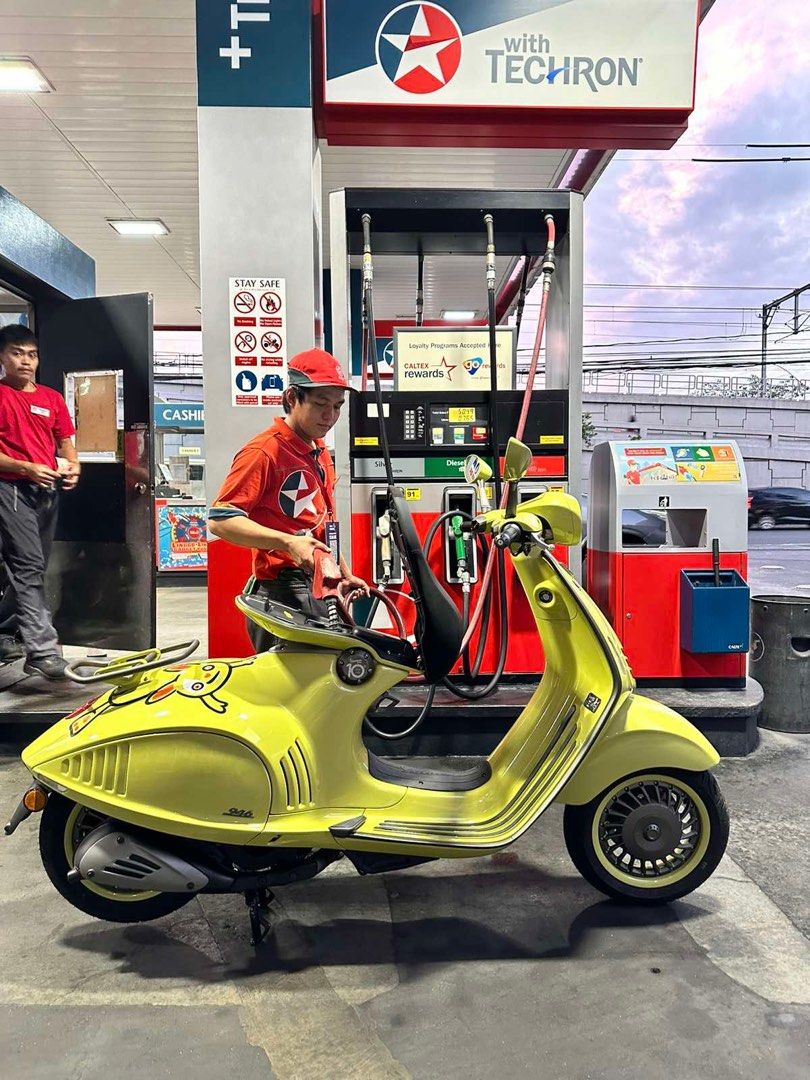 Vespa 946 10th anniversary Rabbit, Motorbikes, Motorbikes for Sale on ...