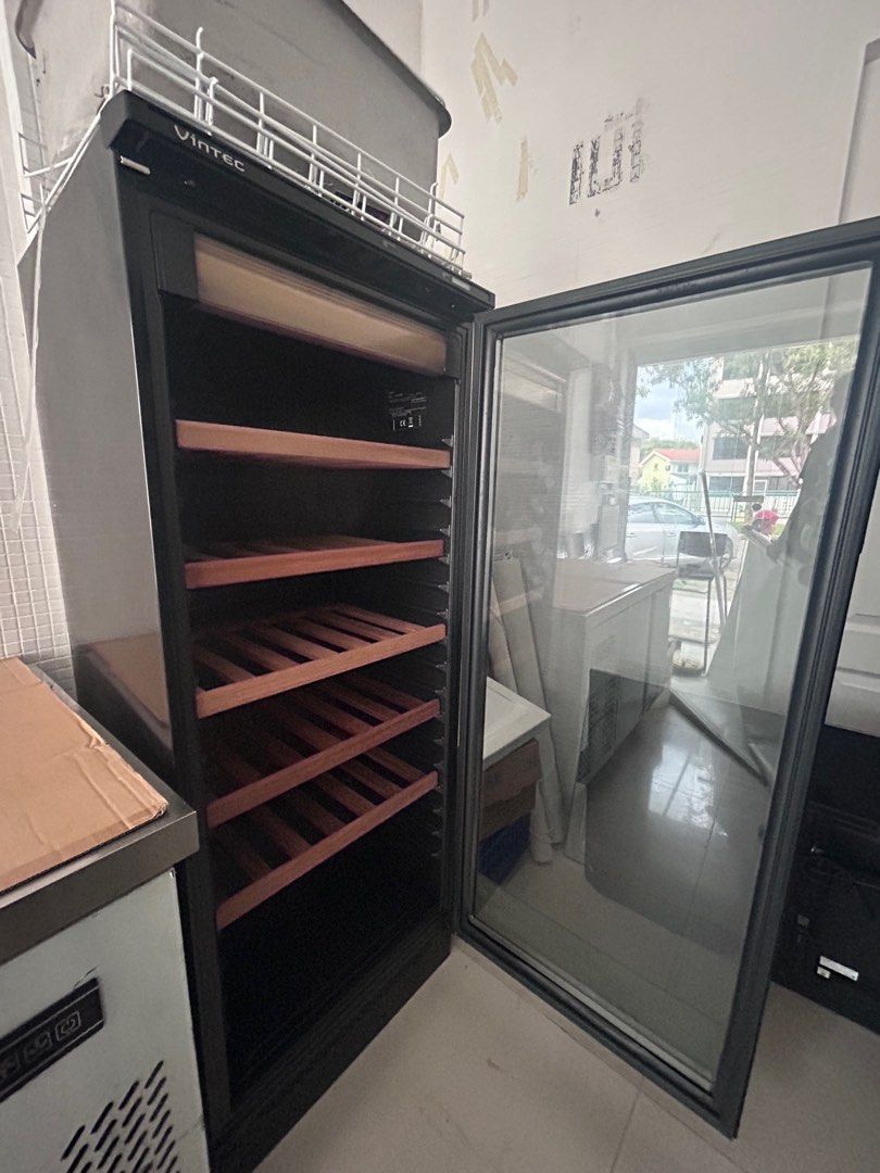 Wine Chiller Vintec V120 SGB, TV & Home Appliances, Kitchen Appliances ...