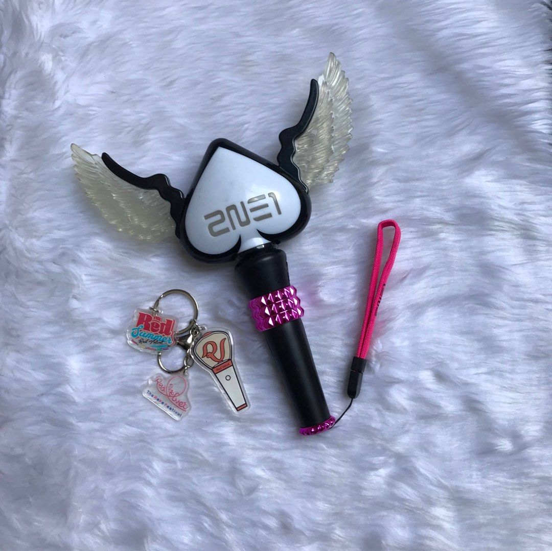 2NE1 Lightstick Japanese Ver. 2 (BLACK), Hobbies & Toys, Memorabilia ...