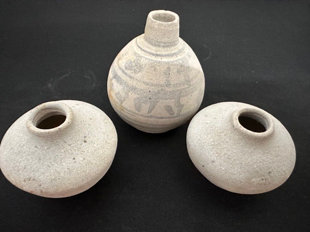 523 Years Old Sawankhalok and Sukhothai Pottery Antique Vase Decoration ...