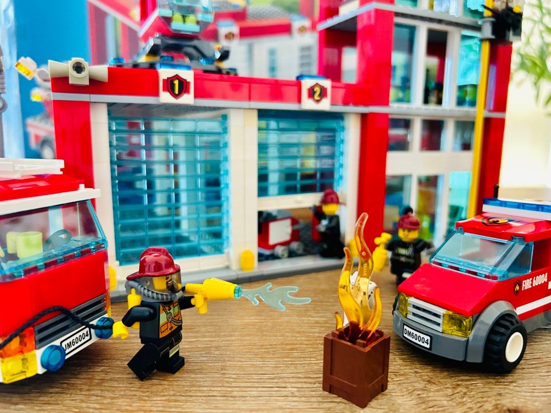 60004 Lego City Fire Station Firemen Engine Limited Edition Collector’s ...