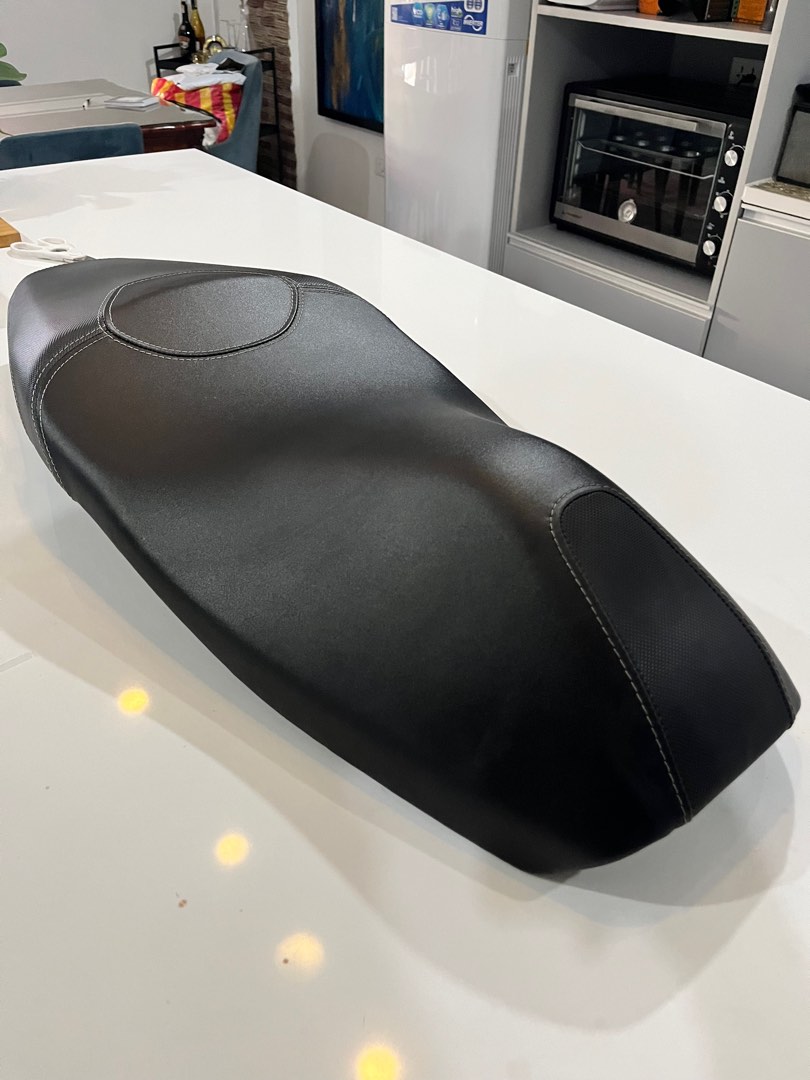 Adv 160 stock seat, Motorbikes, Motorbike Parts & Accessories, Body ...