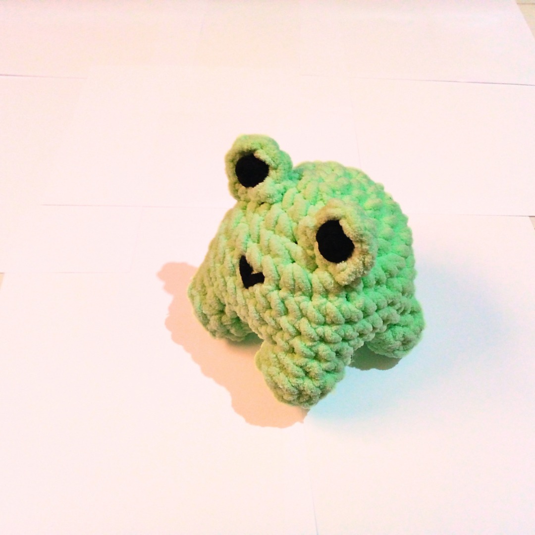 amigurumi desktop frog froggo frogfrog freeg frug, Hobbies & Toys ...