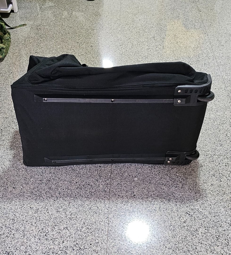 Army SAF Duffle Bag (With Roller), Men's Fashion, Bags, Sling Bags on ...