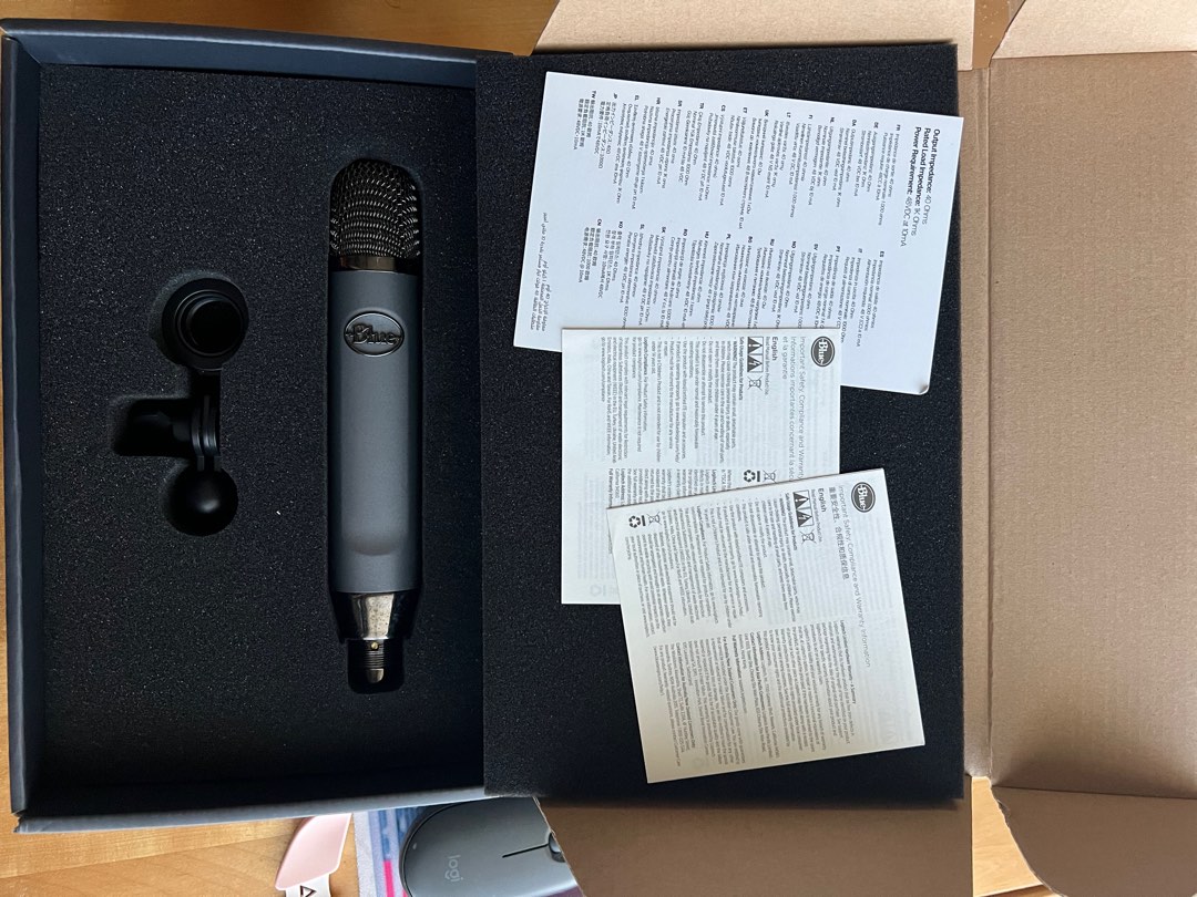 Blue xlr microphone, Audio, Microphones on Carousell