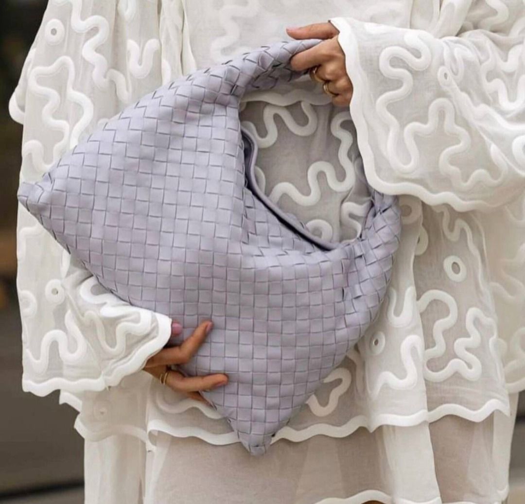 Bottega Veneta Small Hop Oyster lv, Barang Mewah, Tas & Dompet di Carousell