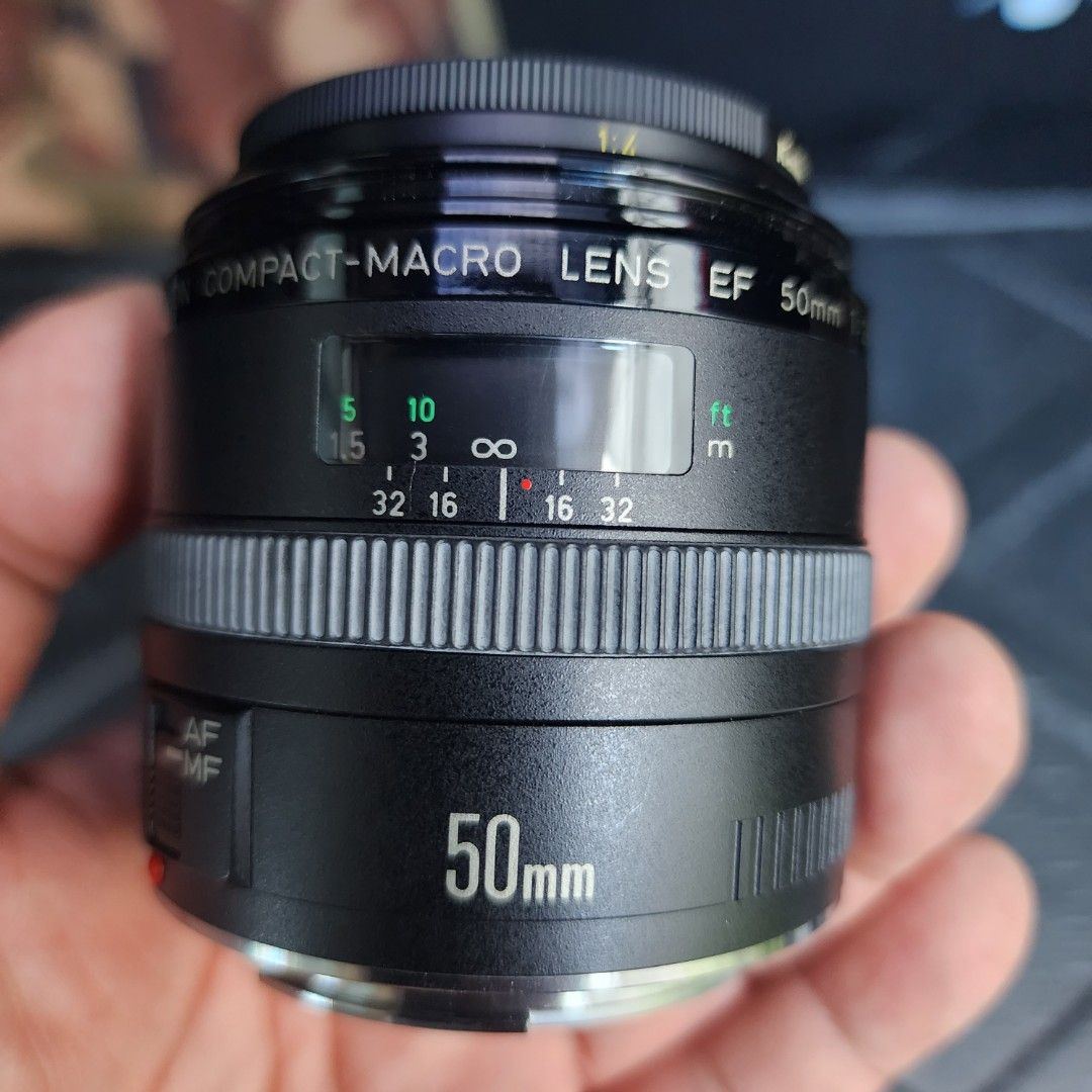 Canon 50mm f/2.5 Macro Full-Frame EF, Photography, Lens & Kits on Carousell