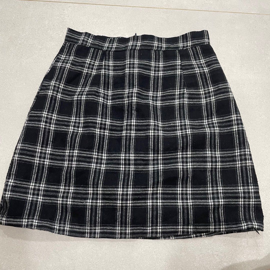Checkered Skirt, Women's Fashion, Bottoms, Skirts on Carousell