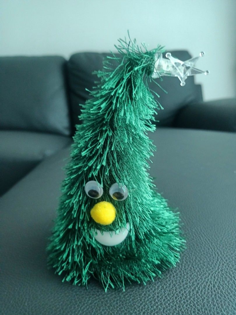 CHRISTMAS TREE MOVING, Furniture & Home Living, Home Decor, Other Home ...