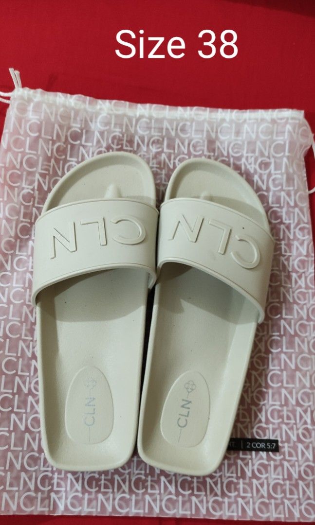 CLN, Women's Fashion, Footwear, Flats & Sandals on Carousell