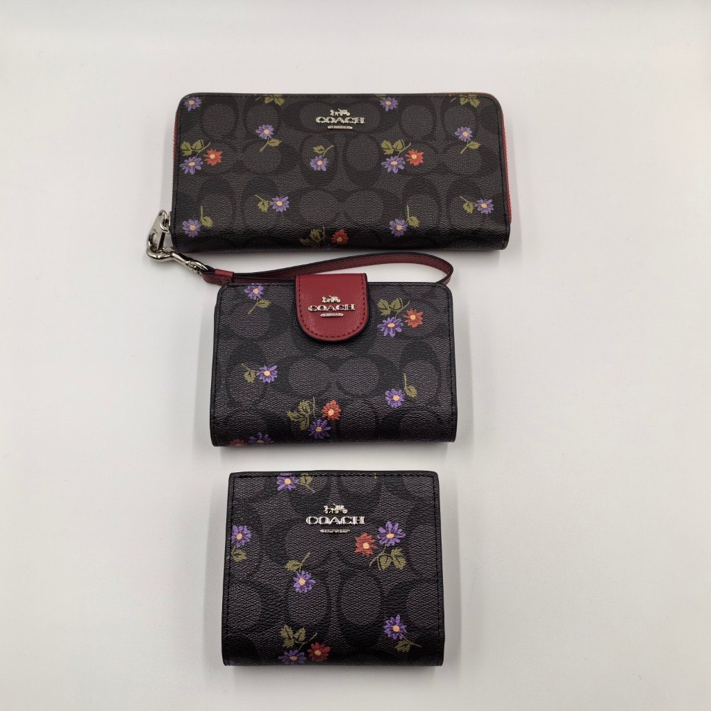 Coach Floral Wallet, Women's Fashion, Bags & Wallets, Wallets & Card ...