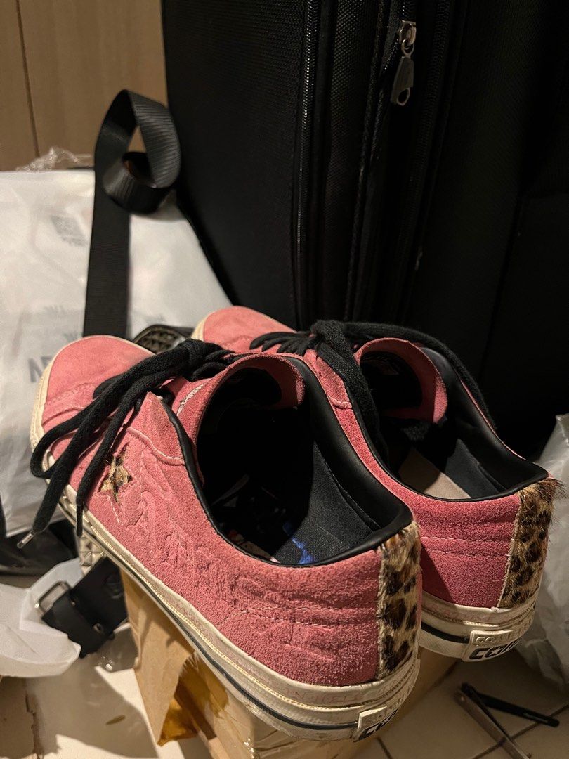 Converse Sean Pablo Pink, Fesyen Pria, Sepatu , Sneakers di Carousell